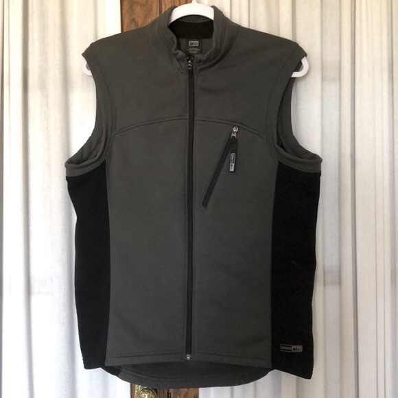 REI | Jackets & Coats | Rei Polartec Lightweight Black And Gray Fleece ...